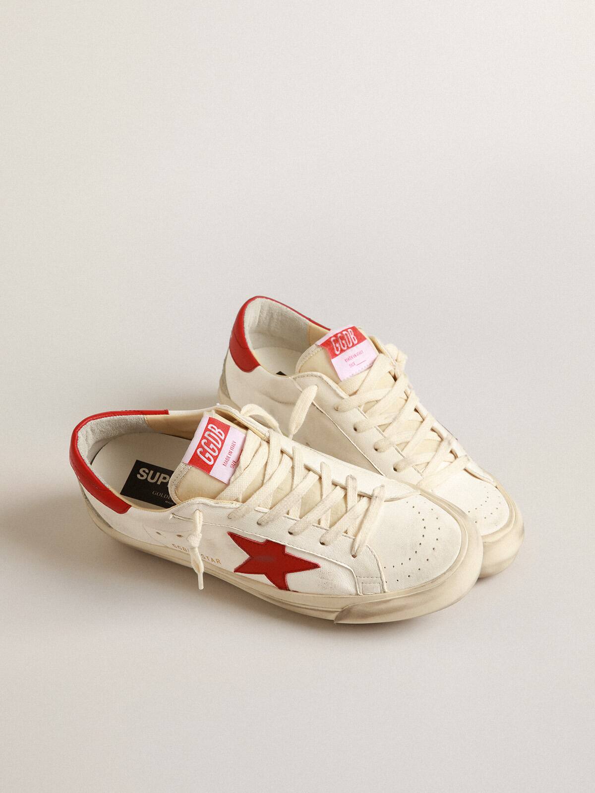 Super-Star LTD de mujer de napa con estrella y refuerzo del talón rojos ...